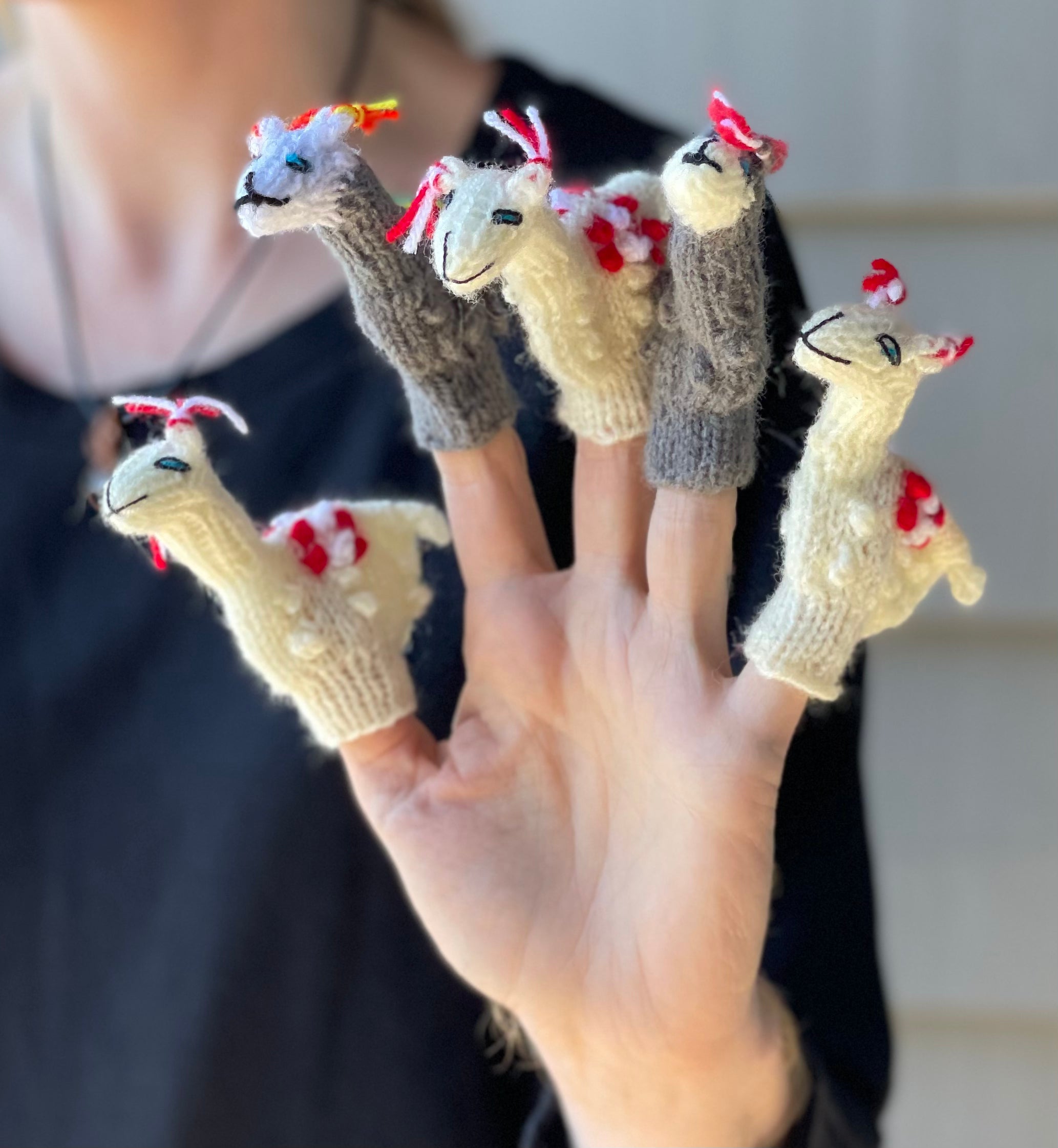 Alpaca Finger Puppets – The Artsy Farmer